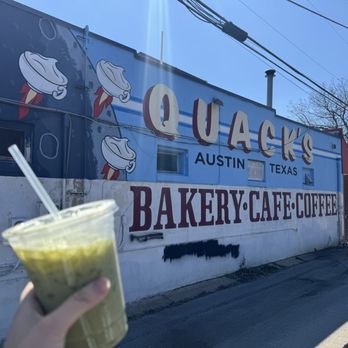 QUACK’S 43RD STREET BAKERY - Updated December 2025 - 605 Photos & 880 ...