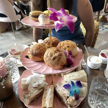 LITTLE HEN - Updated February 2025 - 2768 Photos & 1092 Reviews - 3451 ...