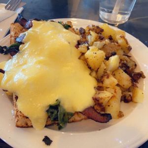 CRAFT 836 CANTEEN - 22 Photos & 25 Reviews - 836 Coffeen St, Watertown ...