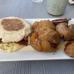 TABLE 33 - Updated December 2025 - 492 Photos & 409 Reviews - 45 W 4th ...