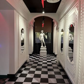 PUTTERY - Updated December 2025 - 538 Photos & 282 Reviews - 800 F St ...