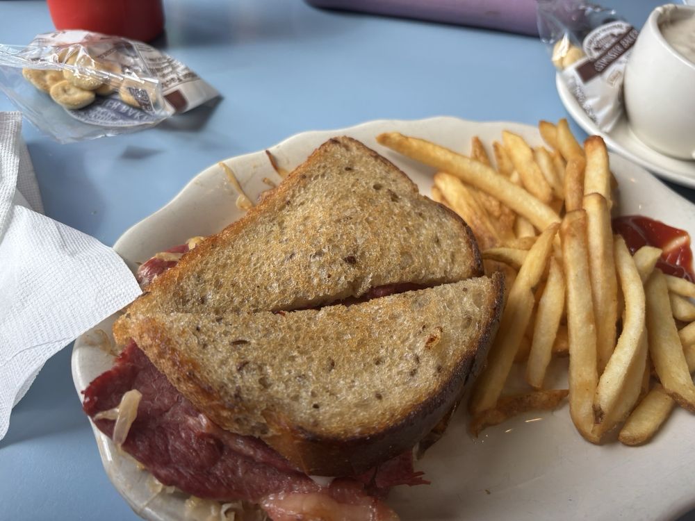 NARROWS CROSSING RESTAURANT - Updated April 2026 - 41 Photos & 93 ...