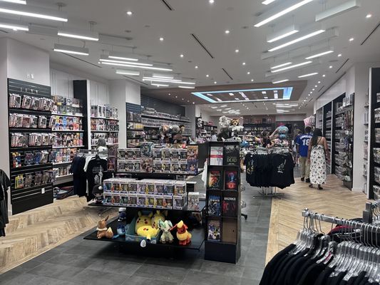 CONSPIRACY COMICS - EATON CENTRE - Updated December 2025 - 220 Yonge ...