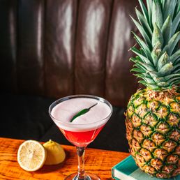 FOX ON JOHN - Updated March 2025 - 452 Photos & 211 Reviews - 106 John ...