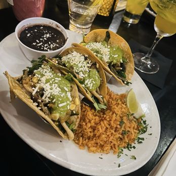 CHA CHA’S LATIN KITCHEN - Updated May 2025 - 4660 Photos & 4959 Reviews ...