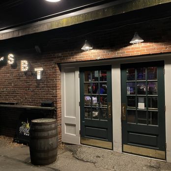 STRANGE BREW TAVERN - Updated January 2026 - 55 Photos & 302 Reviews ...