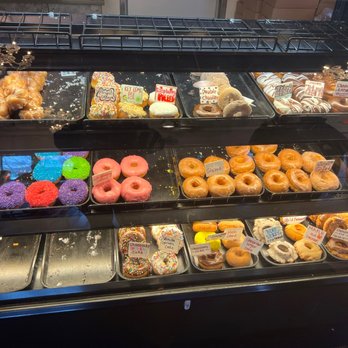 YOYO DONUTS - 288 Photos & 285 Reviews - 5757 Sanibel Dr, Minnetonka ...