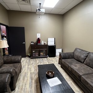 BOOTLEGGERS BAR & GRILLE - Updated February 2025 - 816 Cotton Ln ...