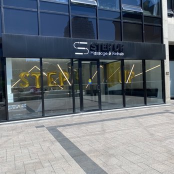 STEP UP MASSAGE & REHAB - YONGE & WELLINGTON - Updated December 2025 ...