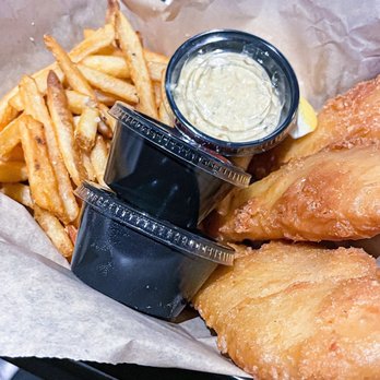 MOVIEHOUSE & EATERY BY CINEPOLIS - Updated March 2025 - 132 Photos ...