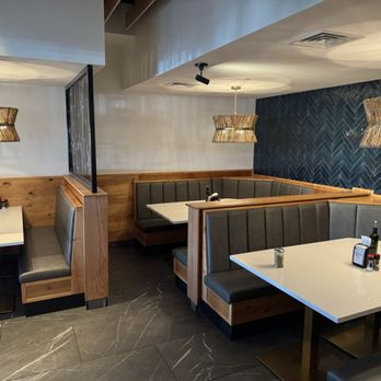 MEDDYS - Updated December 2025 - 202 Photos & 145 Reviews - 8810 Maurer ...