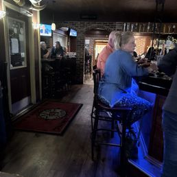 RUSTIC TAVERN - Updated December 2025 - 81 Photos & 210 Reviews - 823 ...