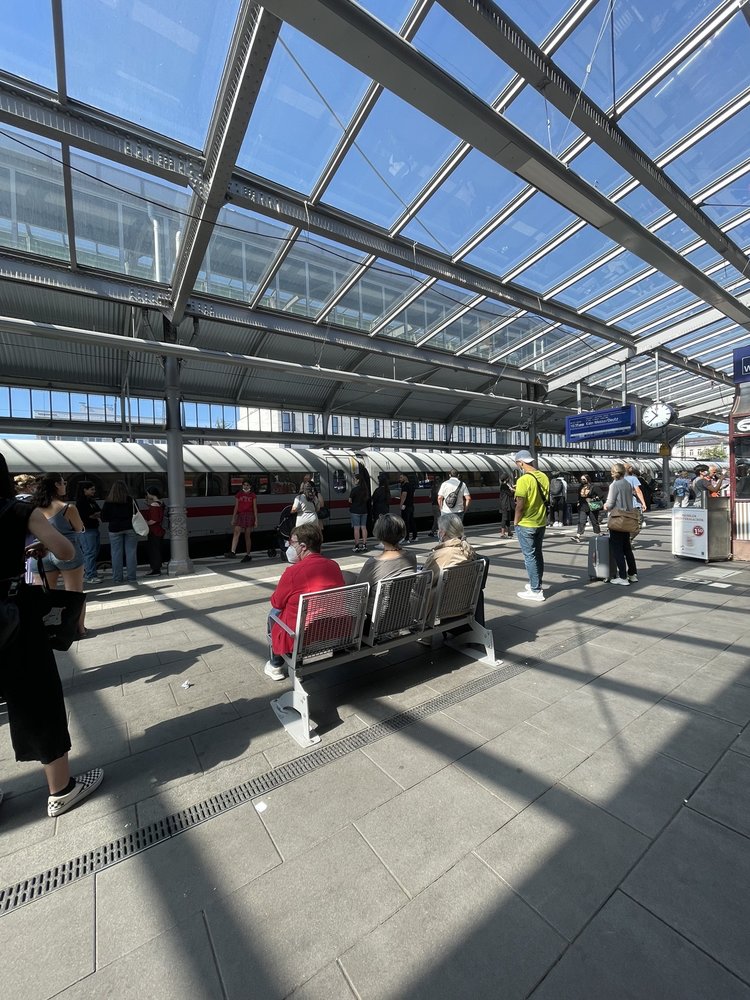 HAUPTBAHNHOF BONN - Updated April 2024 - 52 Photos & 52 Reviews - Am ...