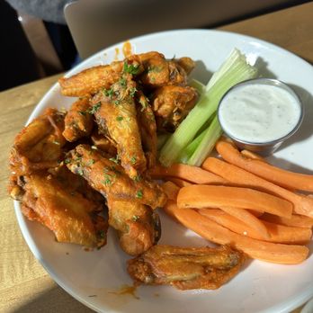 32 BAR & GRILL - Updated March 2025 - 116 Photos & 76 Reviews - 10601 ...