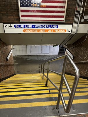 MBTA - STATE STREET STATION - Updated December 2025 - 40 Photos & 17 ...