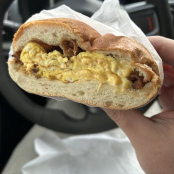 SYOSSET DELI - Updated December 2025 - 47 Photos & 28 Reviews - 6800 ...