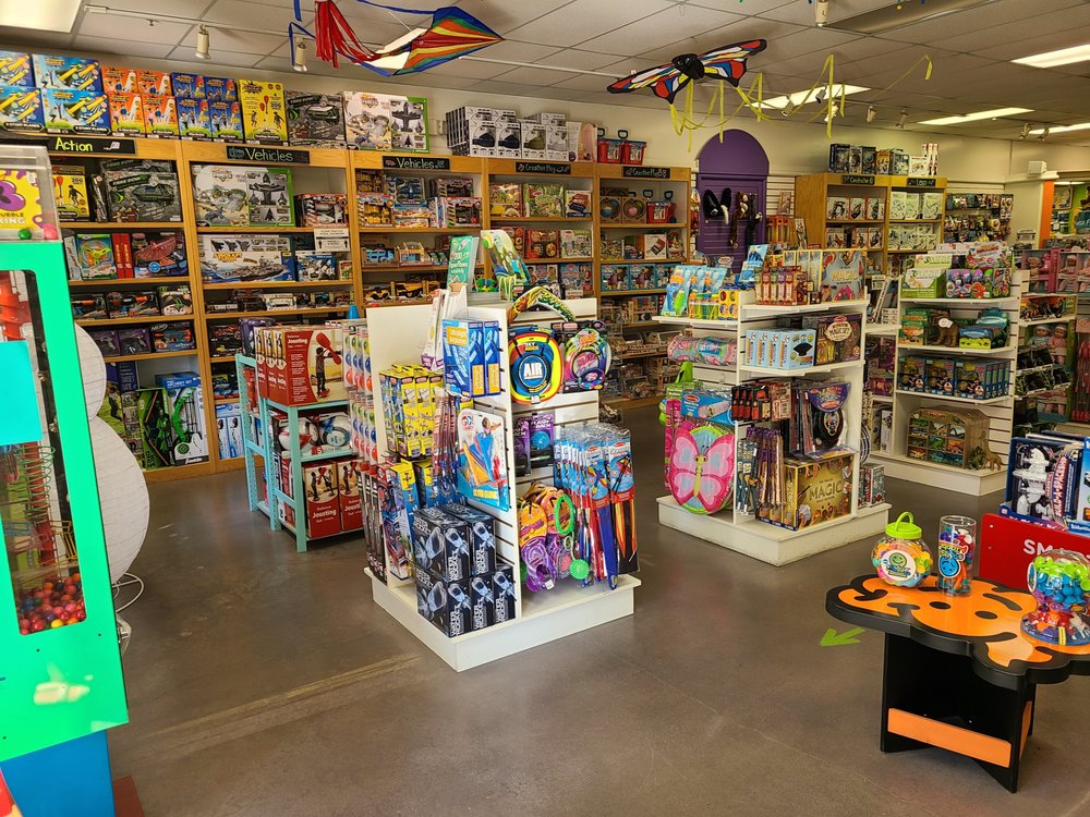 BRAINYZOO TOYS - FOLSOM PREMIUM OUTLETS - Updated December 2024 - 38 ...