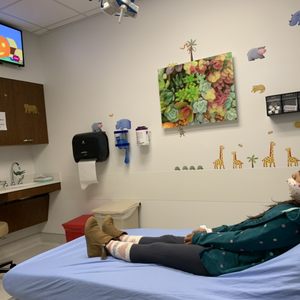 CAREFIRST URGENT CARE - VEGAS - BLUE DIAMOND - Updated October 2025 - 35 Reviews - 4360 Blue ...