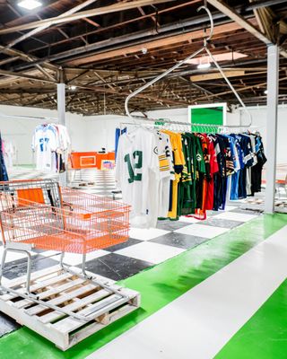 GRAB N GO MRKT - Updated December 2025 - 50 Photos - 5611 Clinton Dr ...