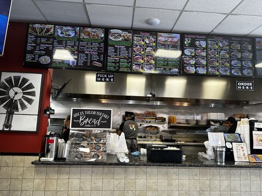 GUS JR - Updated December 2025 - 137 Photos & 195 Reviews - 497 E 4th ...