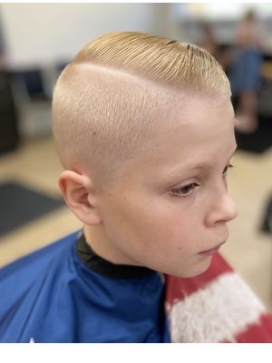 RAZORZ EDGE BARBER SHOP - Updated December 2025 - 33 Photos - 389 Dover ...