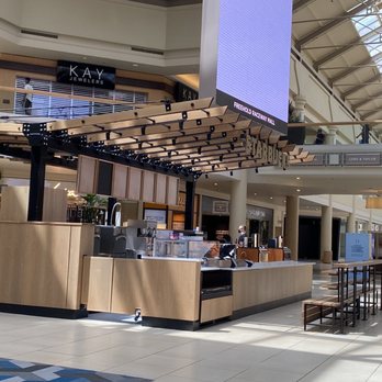 FREEHOLD RACEWAY MALL - Updated June 2025 - 150 Photos & 144 Reviews ...