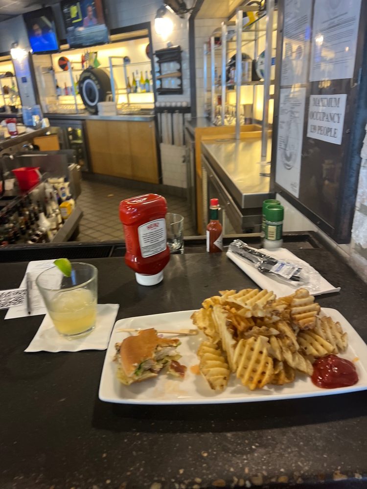 CLUB LEVEL GRILLE - Updated April 2025 - 73 Photos & 124 Reviews - 1 ...
