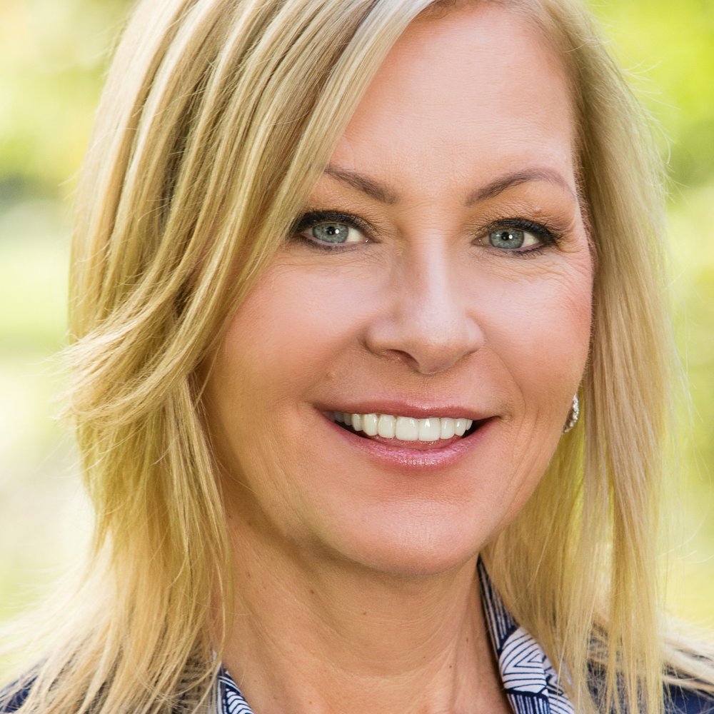 Lisa Monk's Instagram, Twitter & Facebook on IDCrawl