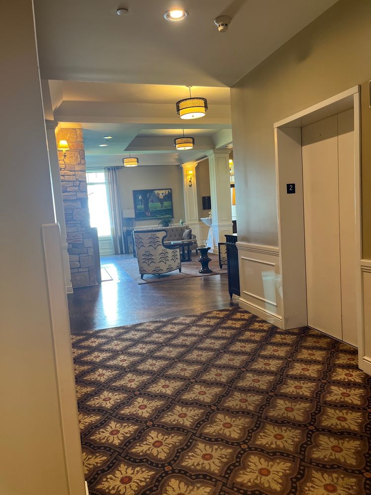 GLEN OAKS COUNTRY CLUB IOWA - 28 Photos - 1401 Glen Oaks Dr, West Des ...