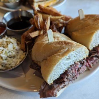 11TH POST ON QUEEN - Updated July 2024 - 41 Photos & 20 Reviews - 135 ...