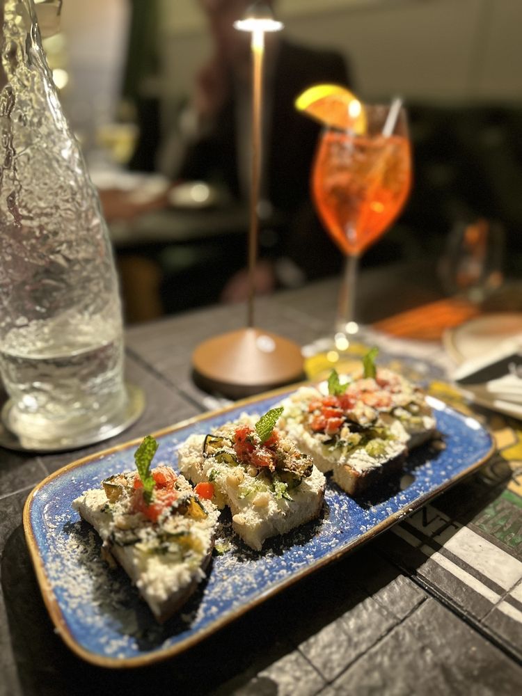 SORSO - Updated June 2025 - 31 Photos & 33 Reviews - 56 University Pl ...