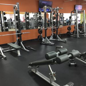 CRUNCH FITNESS - NAPLES - Updated December 2025 - 79 Photos & 108 ...