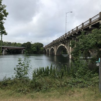 TOWN LAKE RUNNING TRAIL - THE ROCK - Updated January 2026 - 86 Photos ...