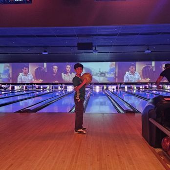 BOWLERO CERRITOS - Updated January 2026 - 322 Photos & 315 Reviews ...