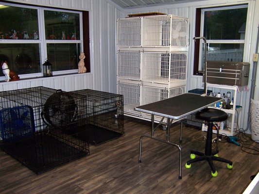 THE DOG HOUSE INN & SUITES - Updated August 2025 - 10 Photos - 276 Live ...