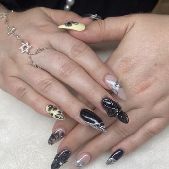 MAGIC NAILS - Updated December 2025 - 170 Photos & 220 Reviews - 7121 S Kingery Hwy, Willowbrook ...