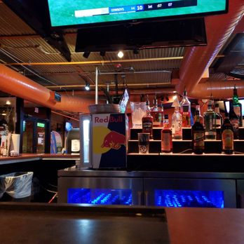 HOOTERS - Updated October 2025 - 75 Photos & 138 Reviews - 10620 ...