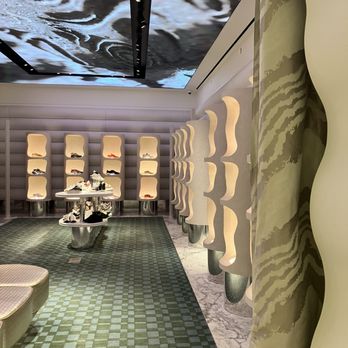 PRINTEMPS - Updated December 2025 - 318 Photos & 37 Reviews - 1 Wall St ...