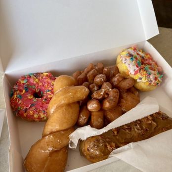 88 DONUTS BAKERY CAFE - Updated November 2025 - 68 Photos & 43 Reviews ...