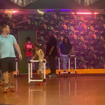 UNITED SKATES OF AMERICA ROLLER SKATING CENTER - Updated August 2025 ...