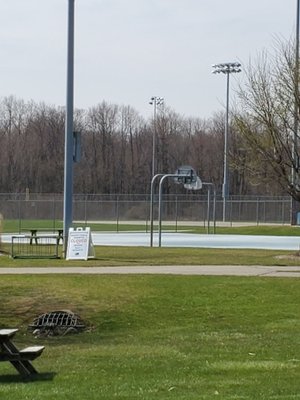 EARL E BORDEN PARK - 29 Photos - 1400 E Hamlin, Rochester Hills, MI - Yelp