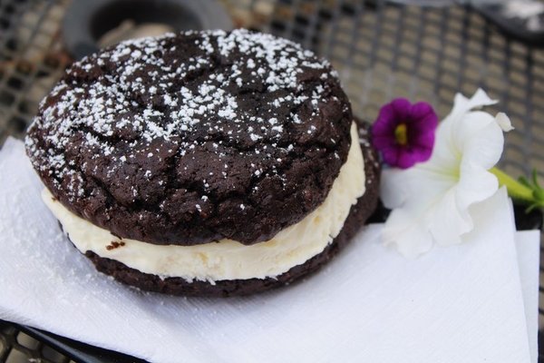 SWEETS N’ JAVA - 53 Photos & 42 Reviews - Coffee & Tea - 1059 Main St ...