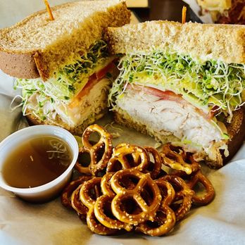 SMACKY’S ON BROADWAY - Updated October 2025 - 161 Photos & 214 Reviews ...