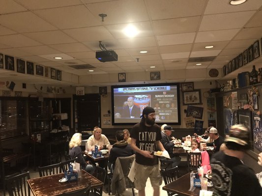 PATRICK’S NEIGHBORHOOD BAR & PATIO - 138 Photos & 128 Reviews ...