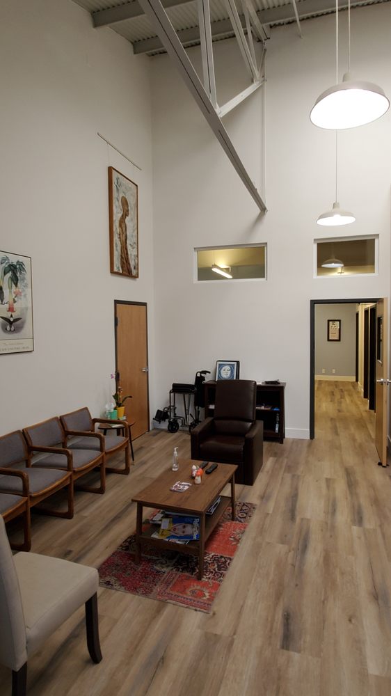 BEN LITTLEJOHN III, MD - 24 Photos & 36 Reviews - 5855 Doyle St ...