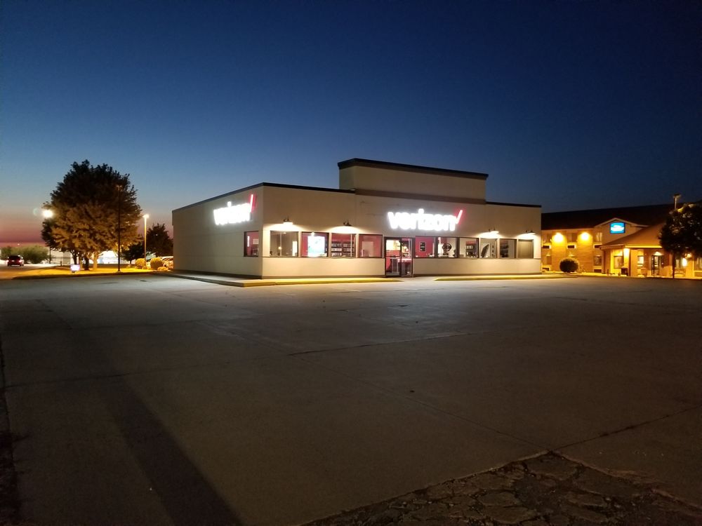 WIRELESS WORLD VERIZON AUTHORIZED RETAILER - Updated December 2025 ...