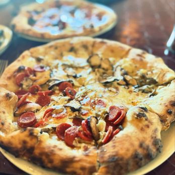 PIZZA TO THE RESCUE - Updated December 2024 - 235 Photos & 126 Reviews ...