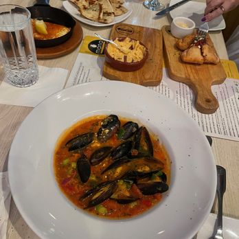 MANA GREEK FUSION - Updated June 2025 - 269 Photos & 251 Reviews - 117 ...