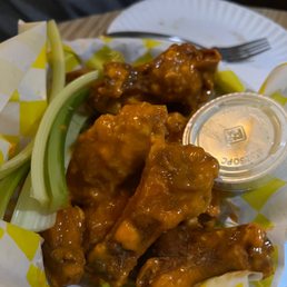 SHARKY’S WINGS & RAW BAR - Updated July 2025 - 659 Photos & 667 Reviews ...