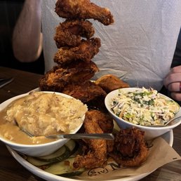 THE HOWE DAILY KITCHEN & BAR - Updated October 2025 - 358 Photos & 413 ...